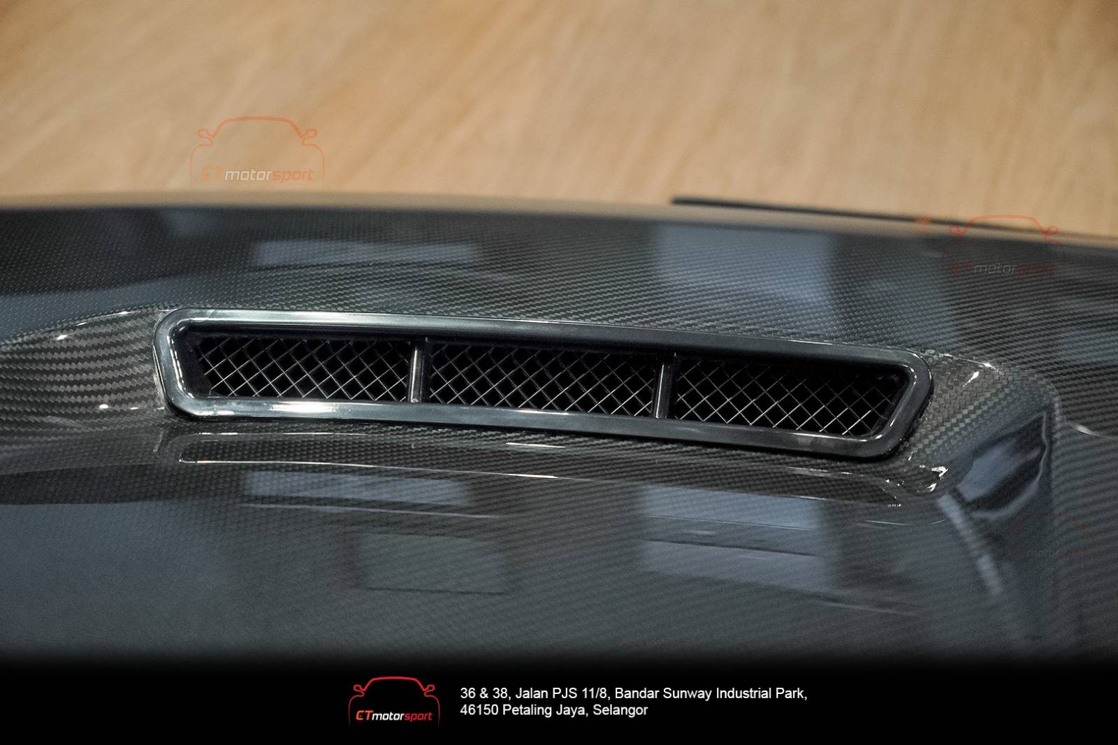 Range Rover Sport SVR Front Hood Bonnet DRY Carbon
