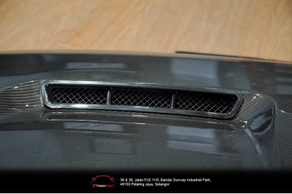 Range Rover Sport SVR Front Hood Bonnet DRY Carbon